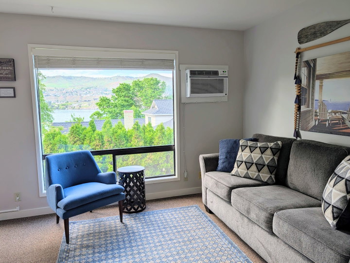 Happy Place Retreat · Top Floor · Steps To Lake - Chelan, WA