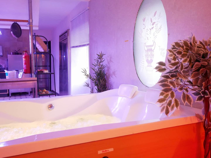 Cinéma Paradiso - Jacuzzi - Free Cocktail - Issoudun