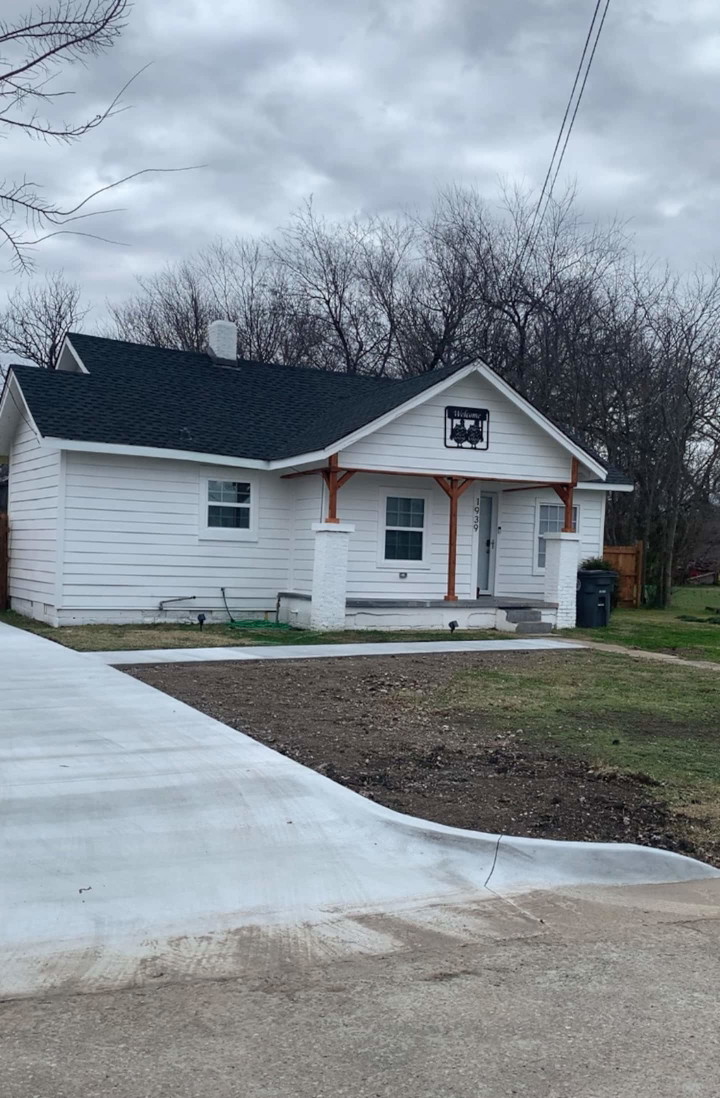 Welcome To The Dollie House - Tulsa, OK