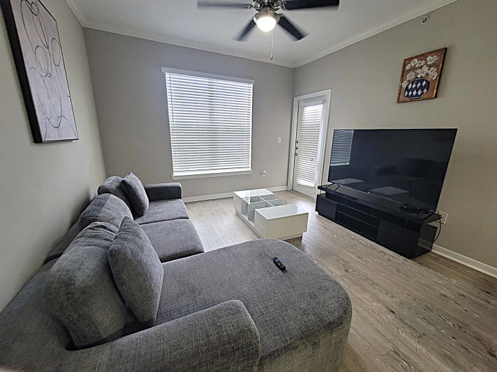 Near Trails & Shops | Pool + Gym | Free Parking - The Woodlands, TX