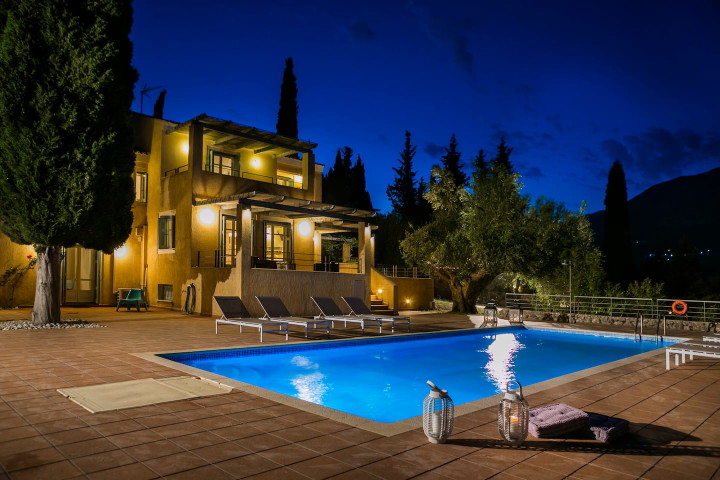 'Phivos Villa'elegant Villa With Dramatic Mountain & Sea Views, Totally Equipped - Agia Effimia