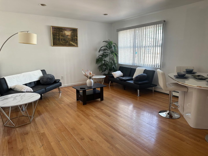 Jfk, Lirr, Ubs, Golfing, Shopping, Floor 1 - New York
