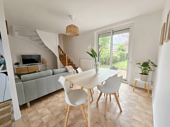 Maison De Ville Avec Jardin Et Parking Privé - Vaulx-en-Velin