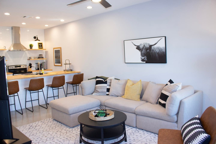 Carnegie-king Bed/bigtvs-downtown/bars/restaurants - Bryan, TX