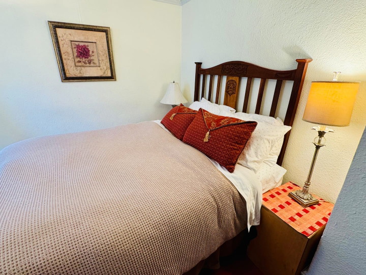 Historic Inn Private Room 3 With Private Bath - Port Townsend, WA