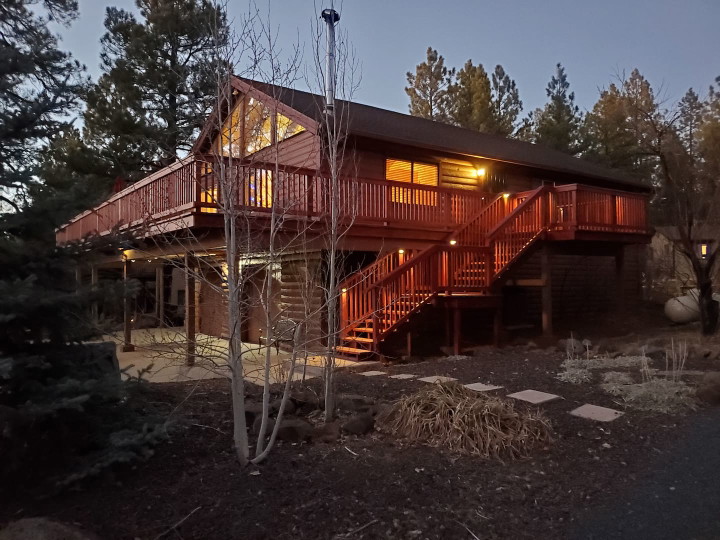 Relaxing Log Cabin Retreat In The Cool Pines - Arizona