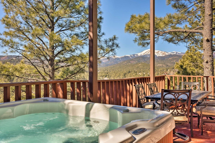 Ruidoso Condo W/ 2 Private Decks & Hot Tub! - Ruidoso, NM