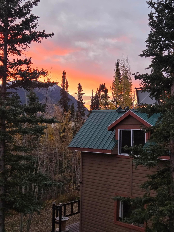Cozy Yukon Cabin  Stunning Escape Near Carcross - Yukon
