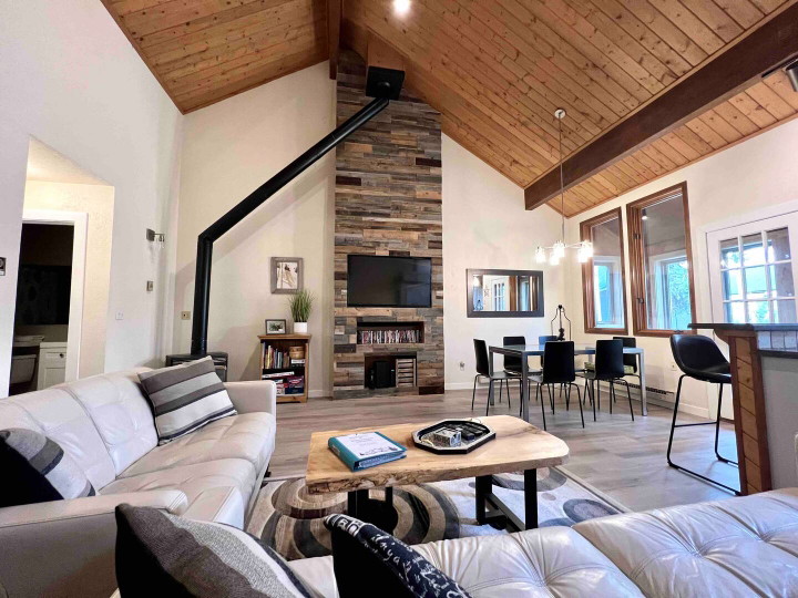 Spacious Mountain Townhome | Private Hot Tub - Winter Park, CO
