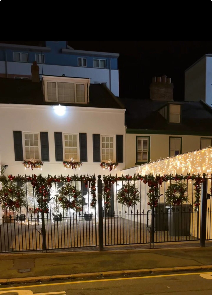 New Years Eve At Sandringham House Jersey - Jersey