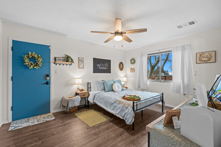 Cozy Foothills Casita - Private W/ Secure Parking! - Albuquerque, NM