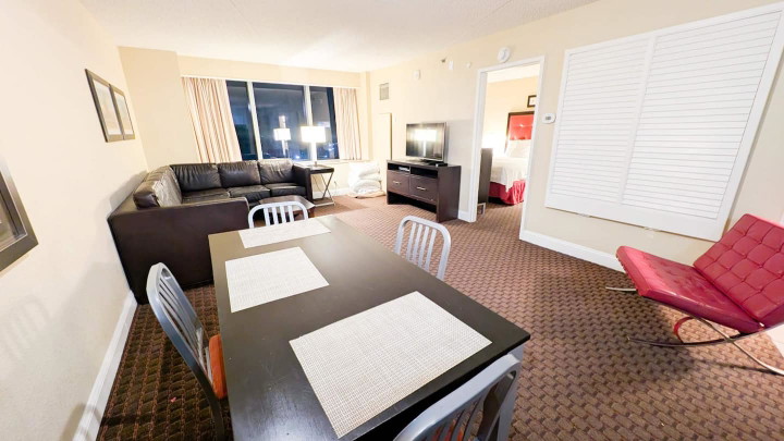 One Bedroom Ocean Front | Free Parking + Pool - New Jersey