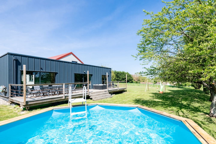 The Getaway Pool House, Hot Tub, 14 People - Frankrijk