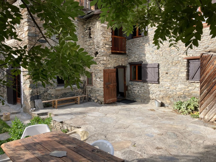 Jolie Fuste Traditionnelle, Grande Terrasse - Molines-en-Queyras