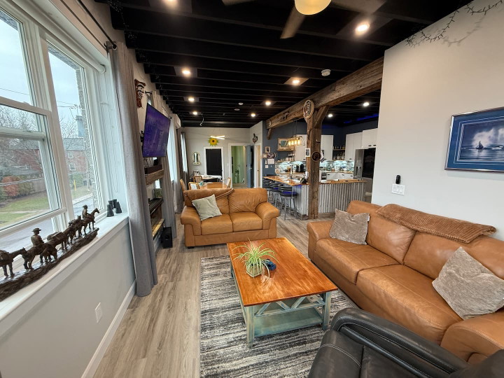 Sunset Loft On William - Smiths Falls