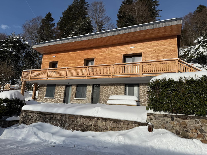 Chalet Haut De Gamme, Vue Dexception& Bien-être - Cantal