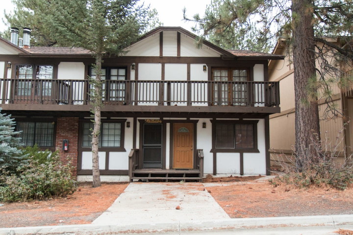 3 Miles From Oktoberfest I Lake, Village Close - Big Bear Lake, CA