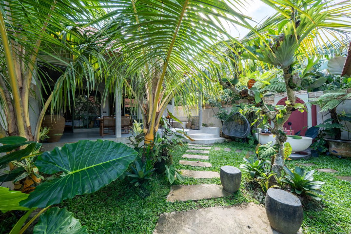 Balinese 2-bedroom Villa Near Waterfalls & Nature - Bali