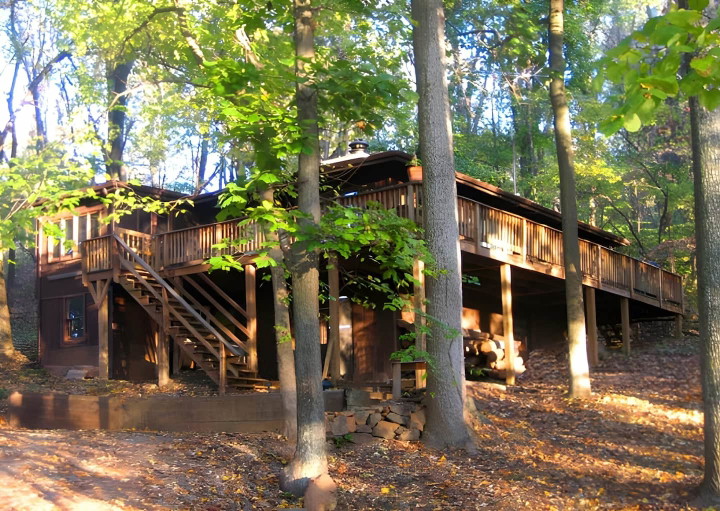 Hot Tub Heaven Cabin #4 - Virginia