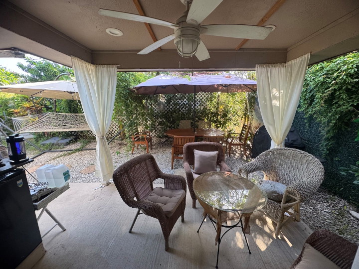 Great Location Short Walk Or Drive To Plazas, Close To Ball Parks , Beaches . - Palm Beach Gardens, FL