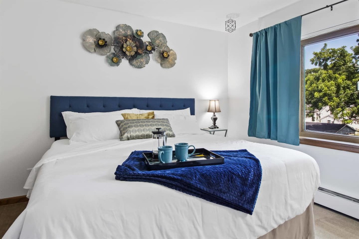 King Bed - Fast Wifi - Near Froedtert - Wisconsin