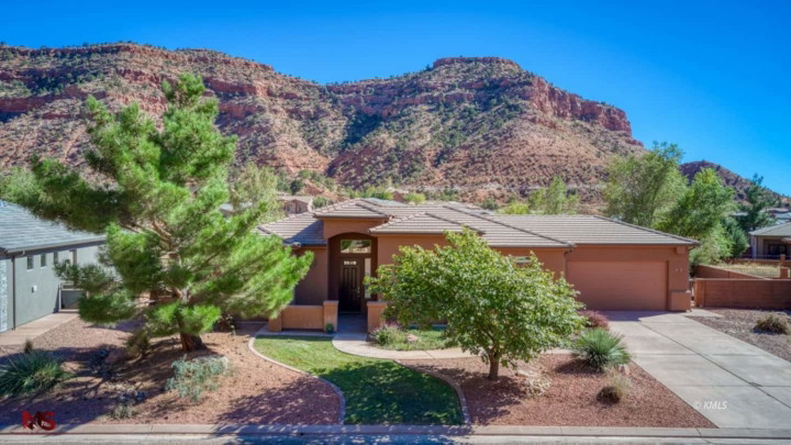Cliff View Comforts
*No Pet Fees* - Kanab, UT