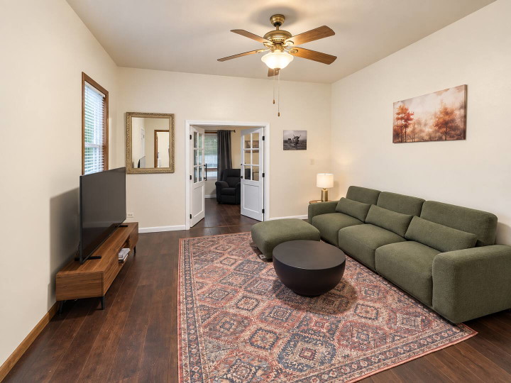 The Cozy Cottage - Amazing Location, Wifi & Quiet - Monroe, LA