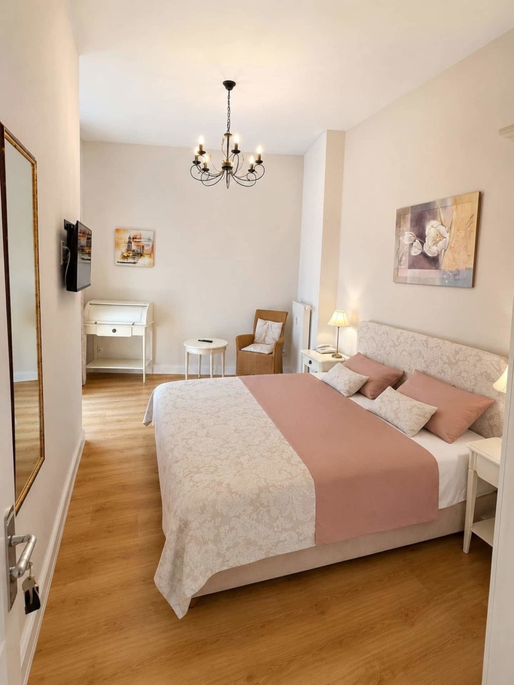 Stilvolles Altbauzimmer Mit Balkon Nahe Alster 18 - Hamburg