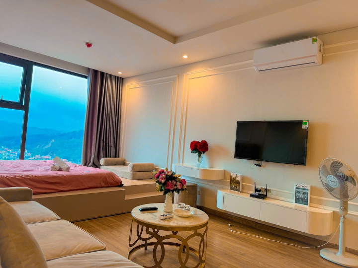 Moon Homestay Ha Long - China