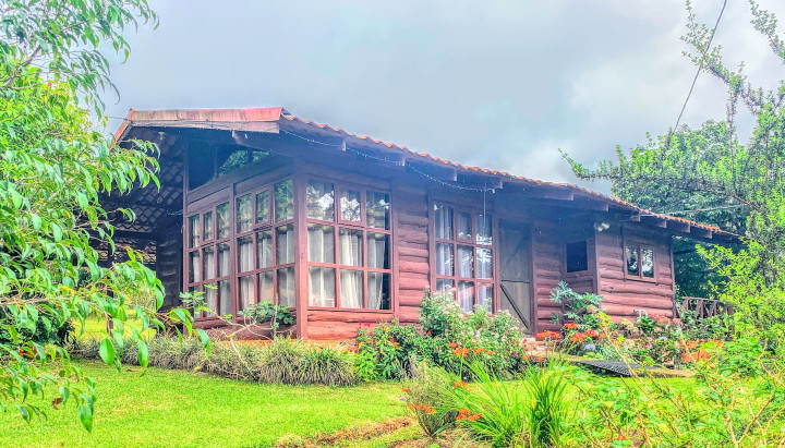 River Cabin - Costa Rica