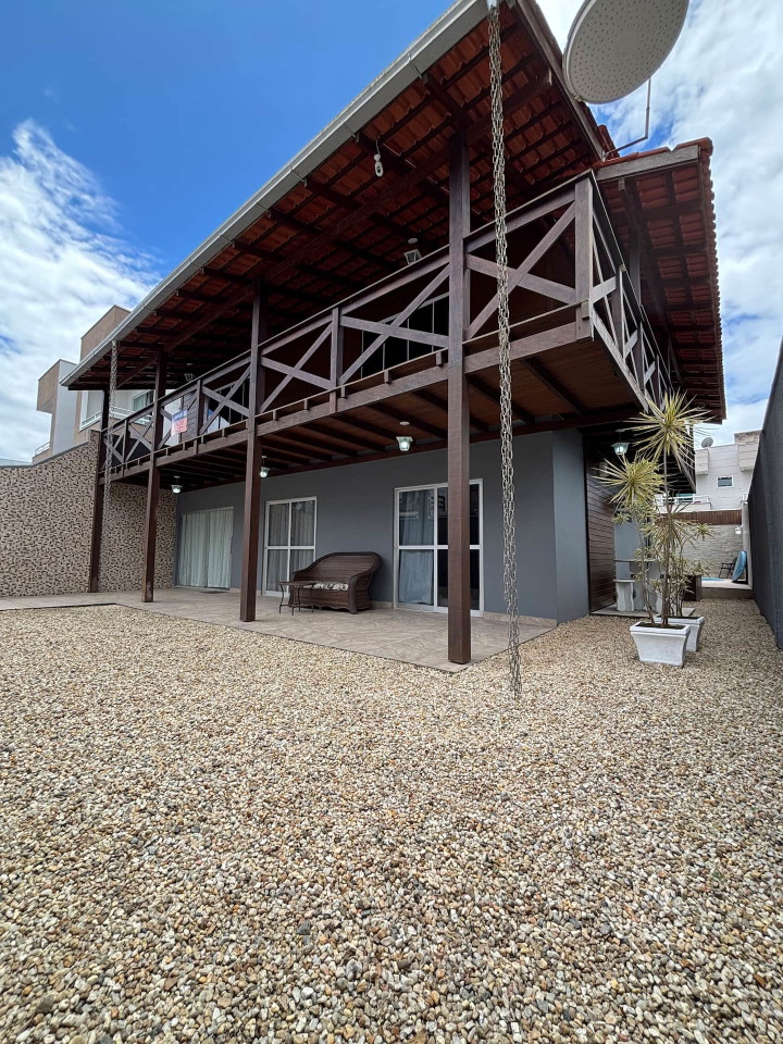 Casa Com Piscina Em Itapema - Itapema