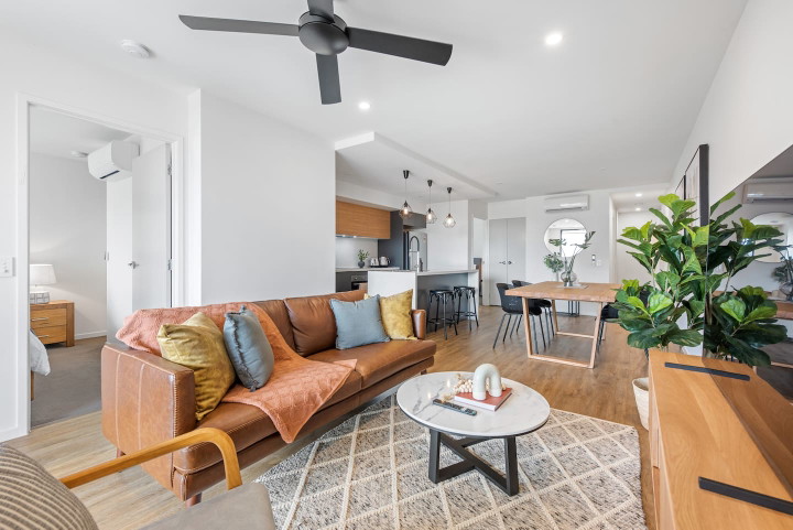 Stylish & Superb! 2bed/2bath/1car~ Walk To Cbd - Brisbane