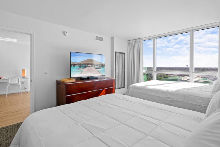 Stylish City View Retreat In Central Fort Myers - Fort Myers