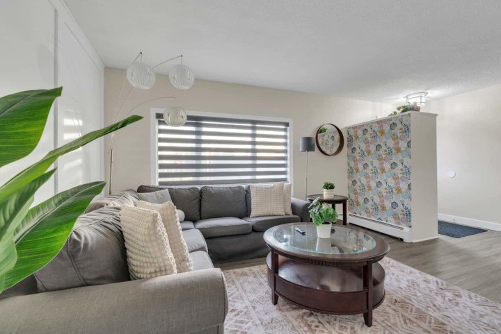 17thave:900ft²:3bdrm:freeparking:laundry - Calgary