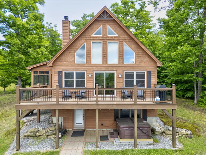 Chalet W/ Views, Hot Tub & Fireplace - Bethel, ME