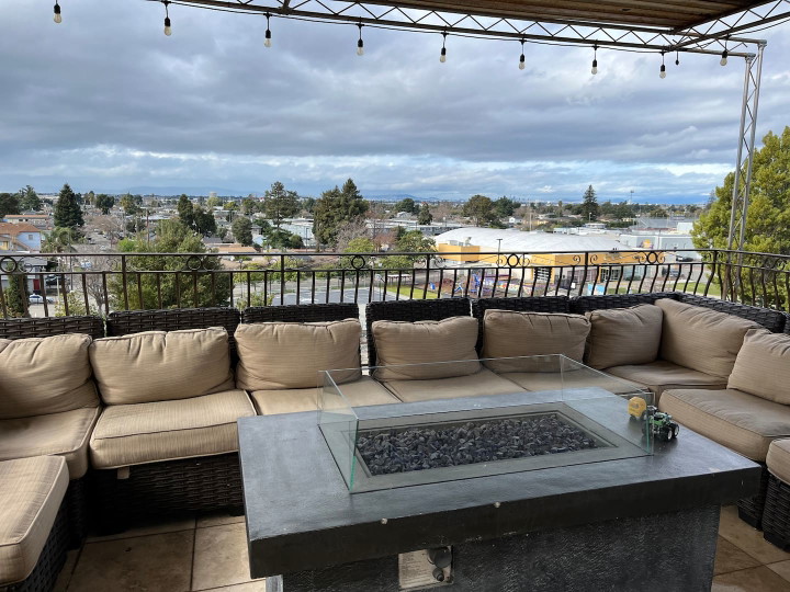 Spacious Home With Beautiful Views Of The Bay. - Oakland, CA