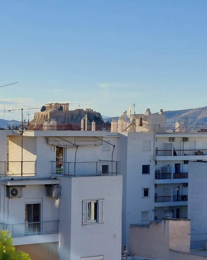 Sunny Acropolis View | Pangrati Penthouse Suite - Athens