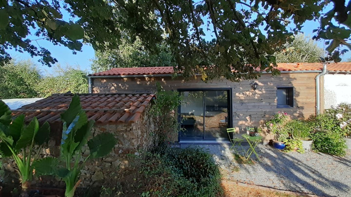 Appartement Calme Dans Un Jardin Verdoyant - Port-Saint-Père
