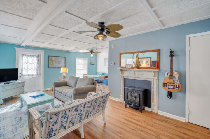 Tybee Lighthouse Cottage (A): Walk To The Beach! - Tybee Island