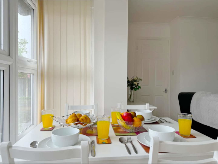 Cedar West Suite - Chelmsford
