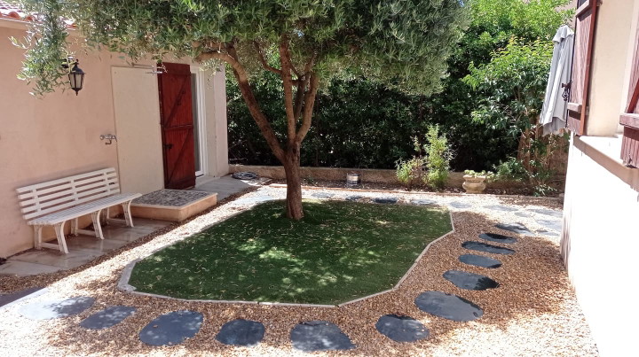 Bas De Villa "Au Sud"
à 250m De La Mer - La Seyne-sur-Mer