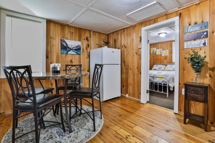 Lovely Cozy Cottage In Laconia - Laconia, NH