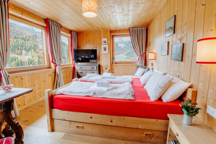 Romantic Studio,  Best View & Ski In/out - San Cassiano