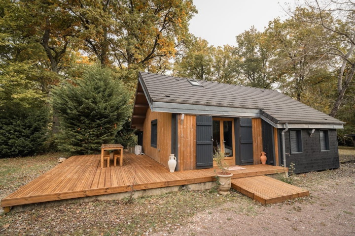 Le Chalet Au Calme Des Aubépines - Courtenay, France