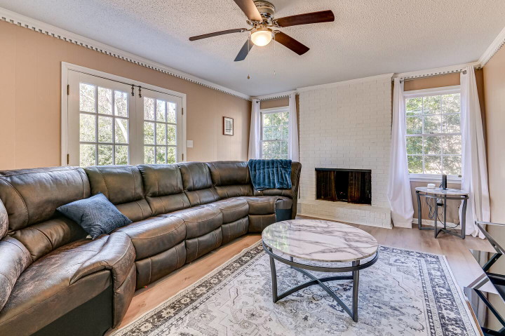 Spacious|2 King Beds|sleeps 12|carport&pooltable! - Augusta, GA