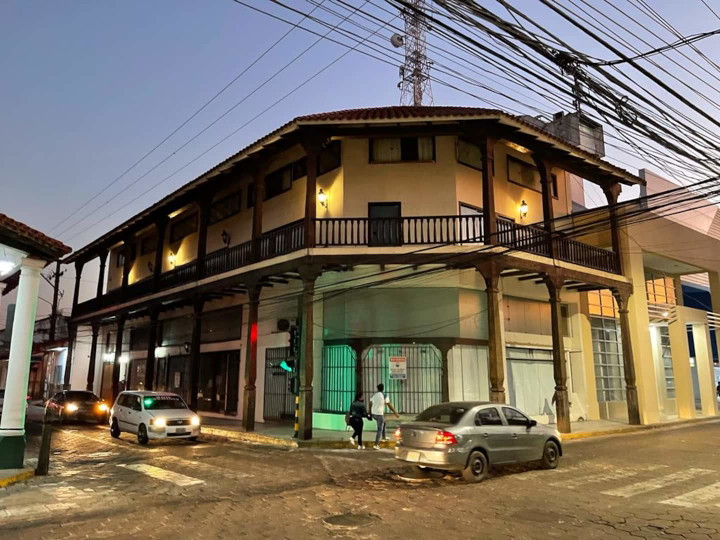 Equipped Independent Duplex In The Historic Center - Bolivia