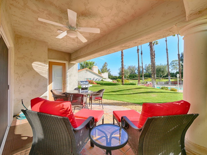 Stylish & Bright Desert Condo - Palm Desert, CA