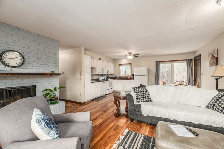 Come Relax In Our Cozy And Fresh Home! - Bangor, ME