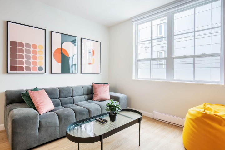 2 Bedrooms (Queen-size Bed + Bunk Beds) | Balcony · 1.5 Bathrooms - Quebec City