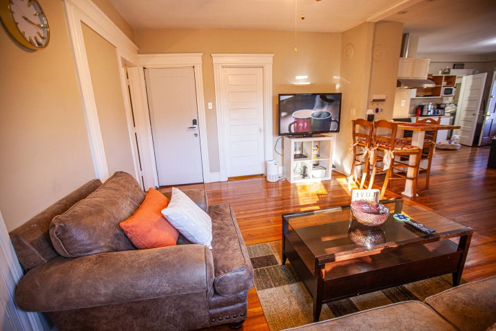 Luxury Stay, Free Parking, Close To All Essentials - Waterbury, CT
